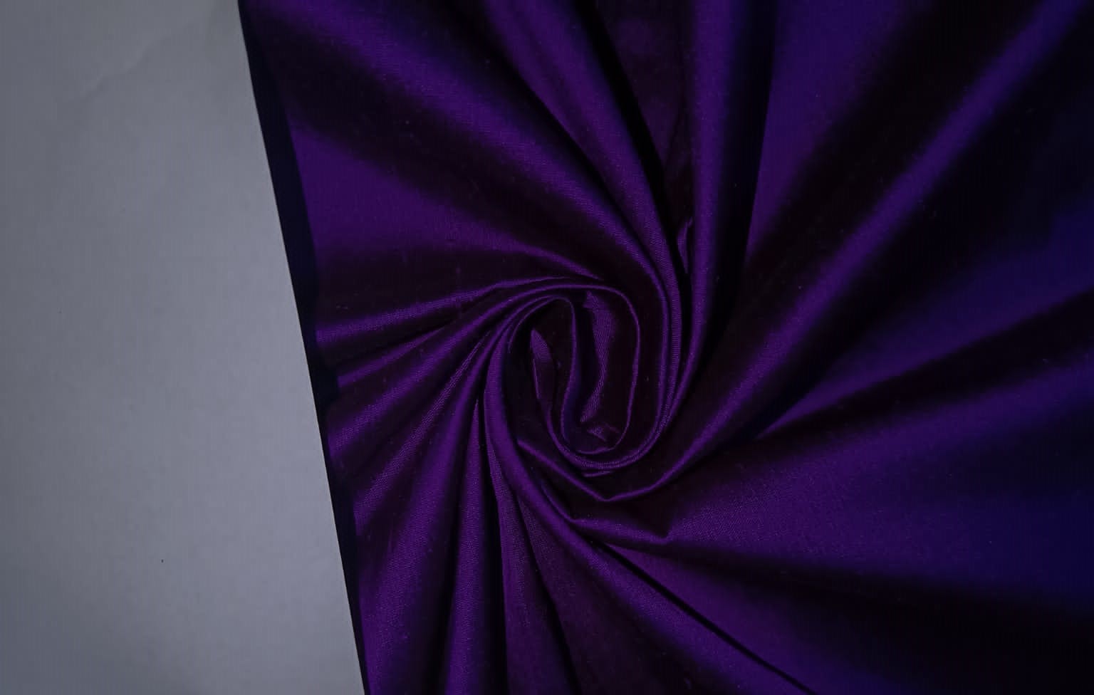 SILK Dupioni FABRIC Deep Purple color 54" wide DUP203[3] – The Fabric ...